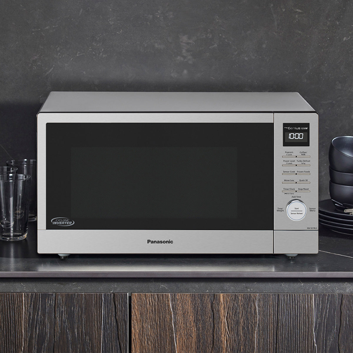Panasonic Microwave Oven with Cyclonic Wave Inverter Technology, 1.6 cu ...