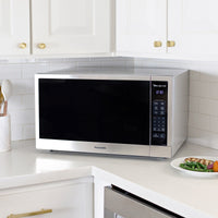 Panasonic Microwave Oven with Cyclonic Wave Inverter Technology, 2.2 cu ...