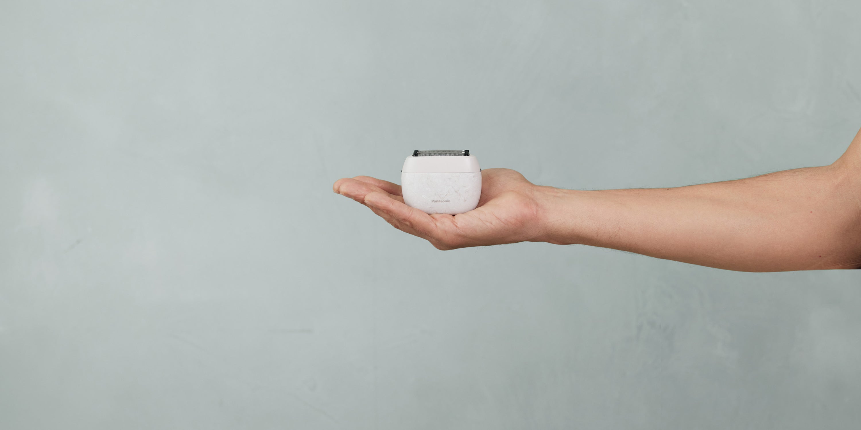 ARC5 PALM-sized Electric Razor